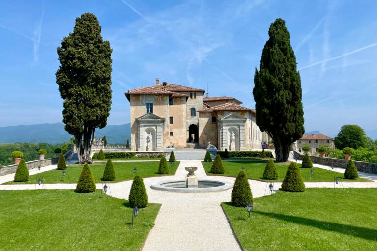 Sunset at the castle | OOOH.Events | Biglietteria online gratis per ...